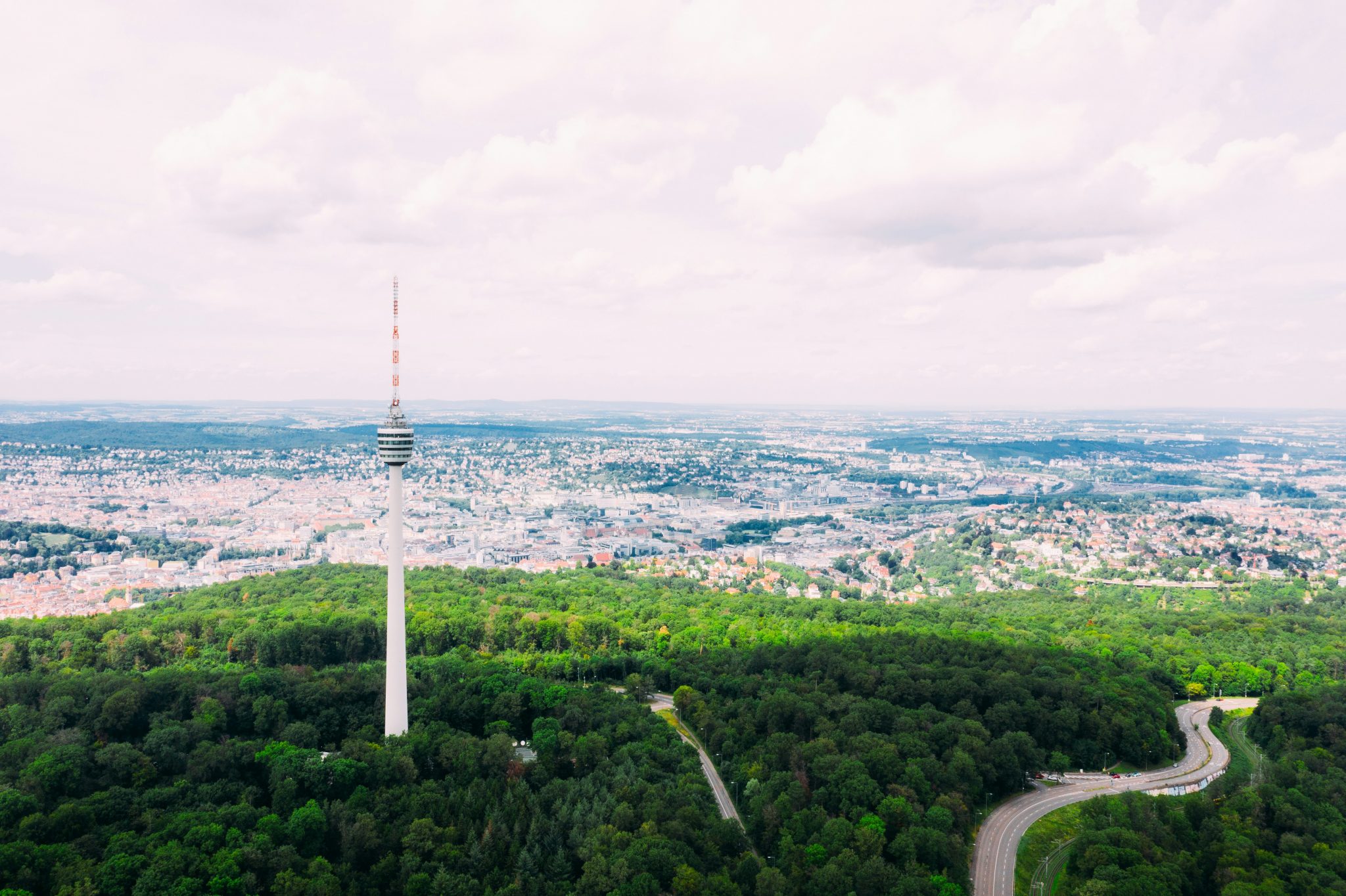 Alles über den Fernsehturm Stuttgart: Eintritt, kulinarisches Erlebnis ...